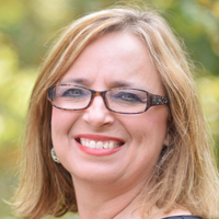 Lisa Hopper Earns Lifetime Achievement Award From NASFAA - Women In ...
